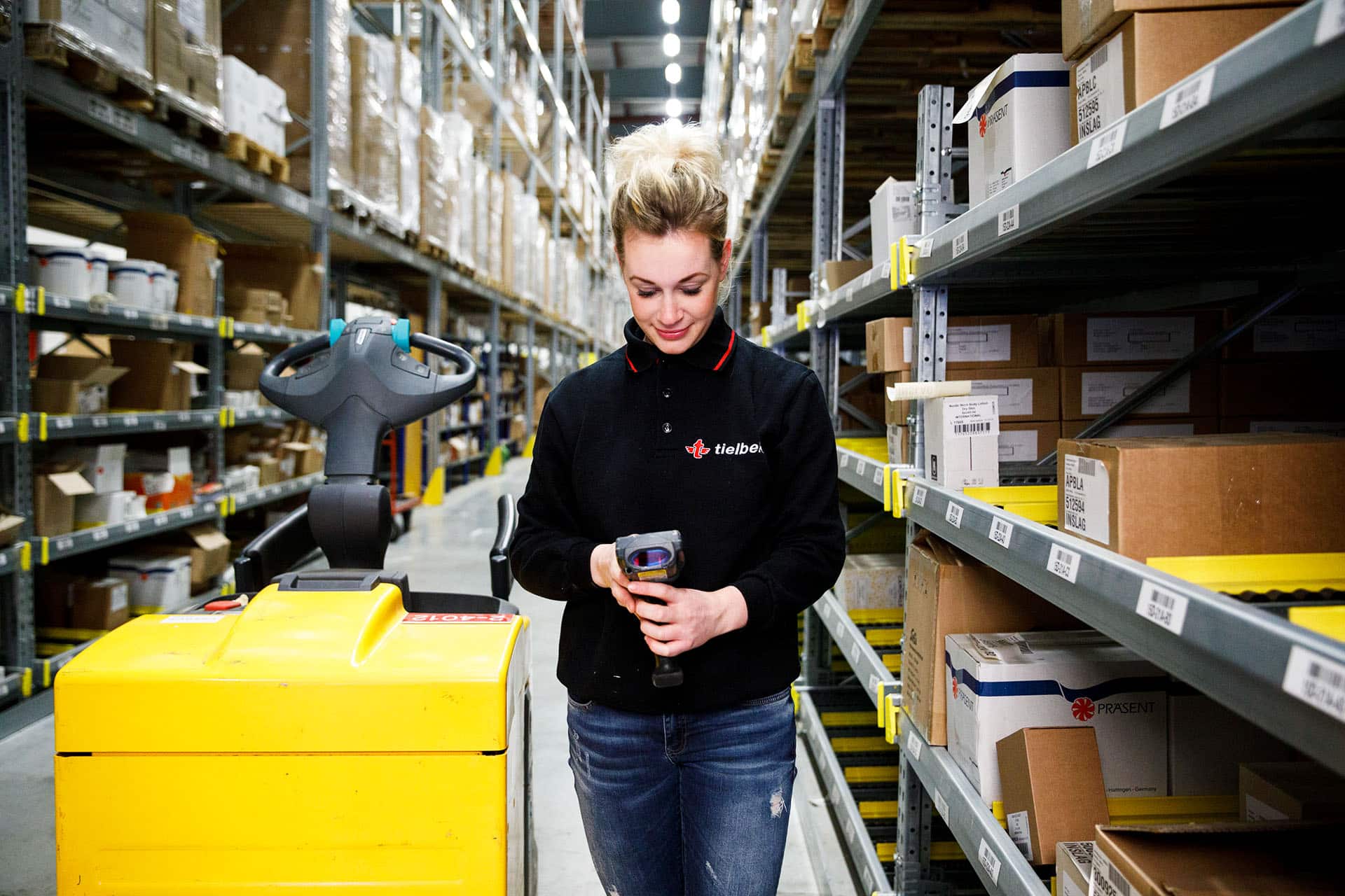 Instromen Bij Tielbeke Met Leerling Logistiek Supervisor Kirsten